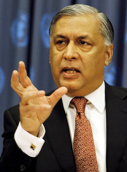 Shaukat Aziz Prime Minister Pakistan Speaks Editorial Stock Photo ...