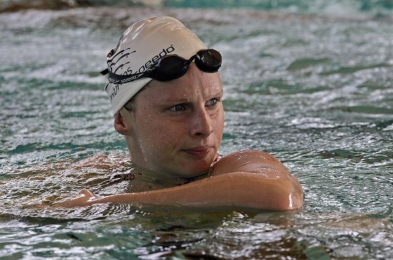 Australian Swimmer Leisel Jones Pauses During Editorial Stock Photo ...