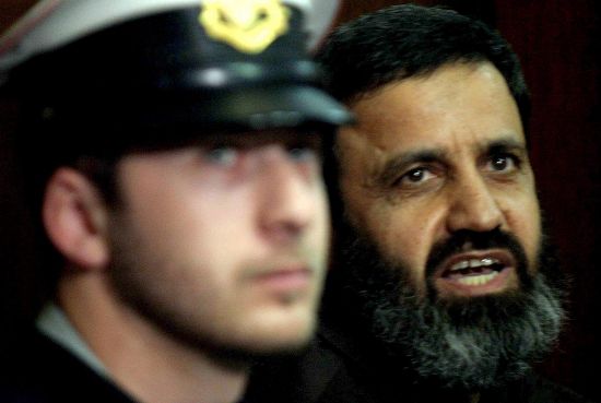 Mustafa Dirani Lebanese Prisoner Who Supposed - Foto de stock de ...