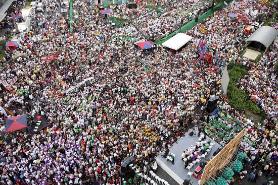 Filipino Activists Gather Interfaith Prayer Rally Editorial Stock Photo ...