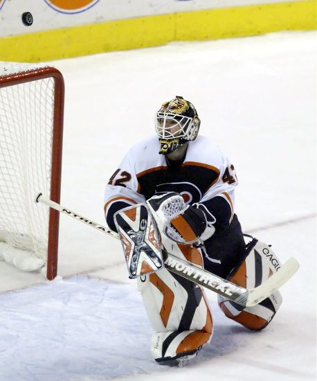 Philadelphia Flyers Goalie Robert Esche Looks Editorial Stock Photo ...