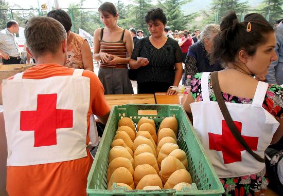 Georgian Refugees Receive Bread Refugee Camp Editorial Stock Photo ...