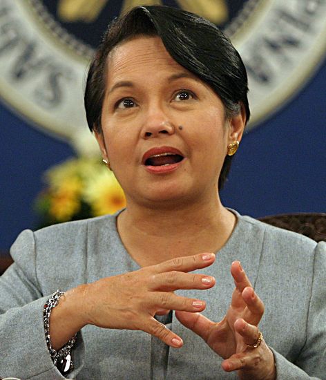 Philippine President Gloria Macapagal Arroyo Delivers Editorial Stock ...