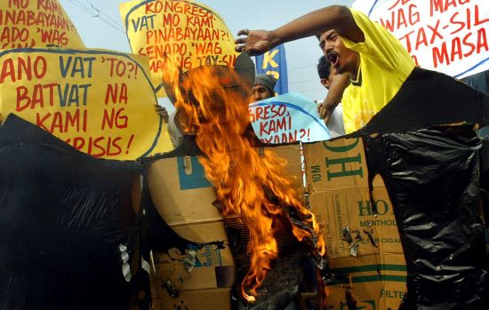 Filipino Protesters Burn Bat Effigy That Editorial Stock Photo - Stock ...