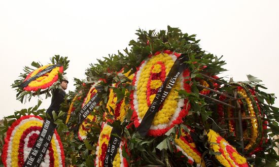 Vietnamese Security Guard Loads Funeral Wreaths Editorial Stock Photo ...