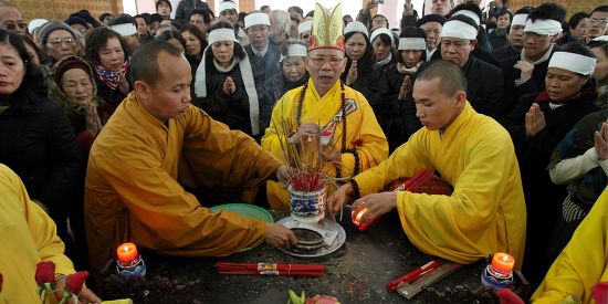 Bhuddist Monks Perform Ceremony During Funeral Editorial Stock Photo ...