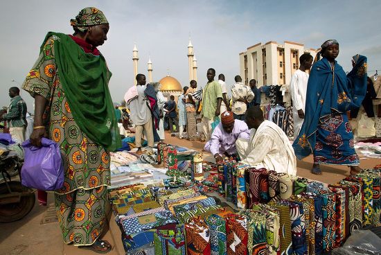 Traditionallydressed Nigerian Woman Shops Material On Editorial Stock ...
