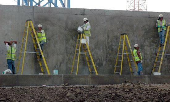 Crews Work On Flood Wall On Editorial Stock Photo - Stock Image ...