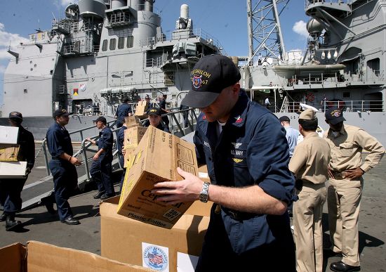 United States Navy Sailors Unload Supplies Editorial Stock Photo ...