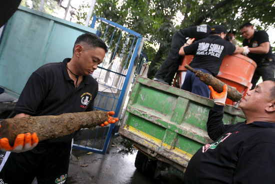 Philippine Police Bomb Disposal Unit Load Editorial Stock Photo - Stock ...