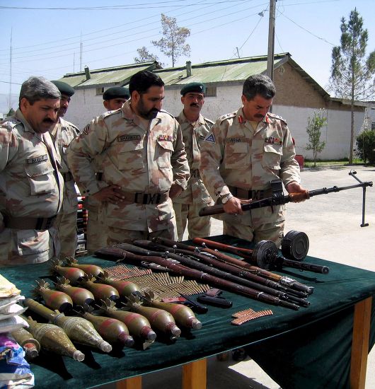 Pakistani Paramilitary Soldiers Display Arms Ammunition Editorial Stock ...