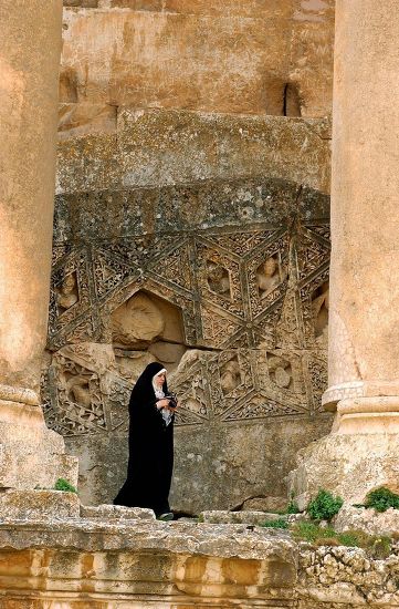 Iranian Tourist Takes Photos Between Colonnade Editorial Stock Photo ...