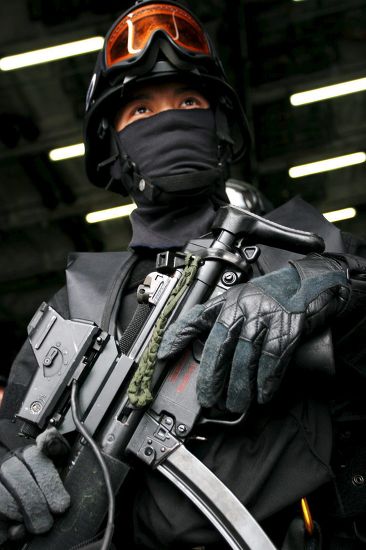 Singapore Commando Officer Prepares Action During Editorial Stock Photo ...
