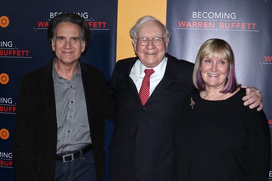 Peter Buffett Warren Buffett Susan Alice Editorial Stock Photo - Stock ...