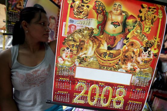 Filipino Woman Peddles Colorful Calendars Coming Editorial Stock Photo ...