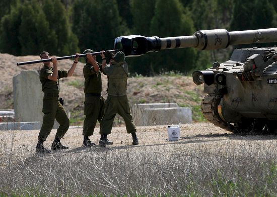 Israeli Soldiers Cleaning Gun Barrel Their Editorial Stock Photo ...