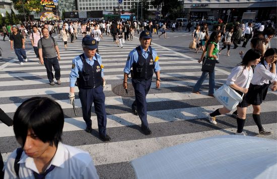 Japanese Policemen Patrol Streets Tokyos Shibuya Editorial Stock Photo ...