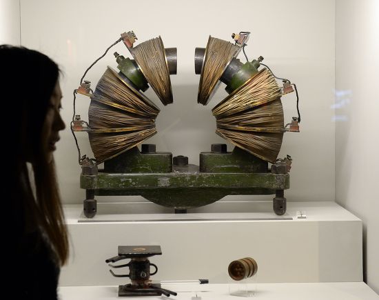 Visitor Looks Magnetron 1940s Radar During Editorial Stock Photo ...