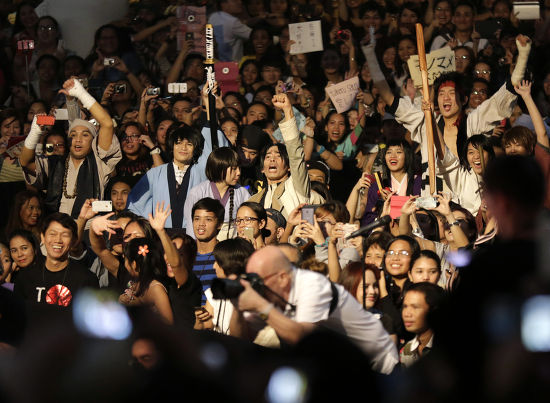 Filipino Fans Cheer Cast Movie Rurouni Editorial Stock Photo - Stock ...