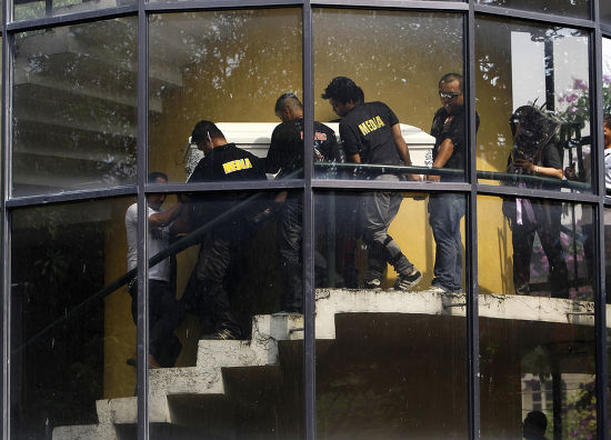 Filipino Journalists Carry Coffin Reporter Rubylita Editorial Stock ...