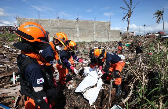 Members South Korean Disaster Team Retrieved Editorial Stock Photo ...