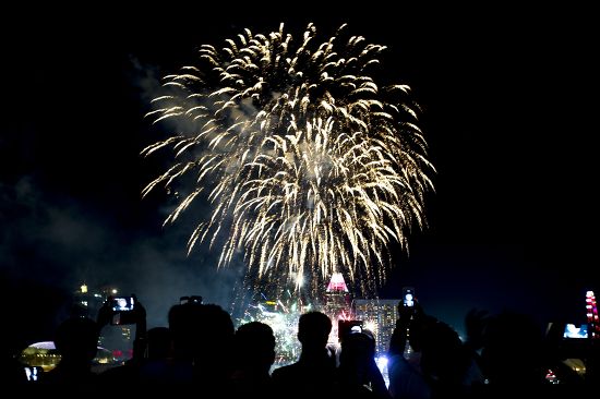Members Public Watch Fireworks Display Over Editorial Stock Photo ...