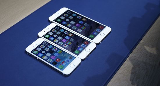 Apple Iphone 6 C Iphone 6 Editorial Stock Photo - Stock Image ...