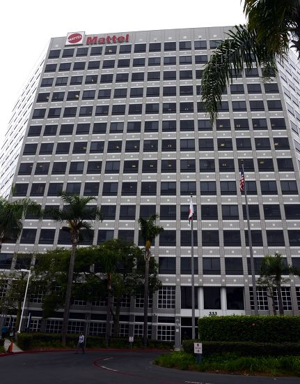 Mattel Company Headquarters Building Pictured El - Foto de stock de ...