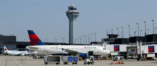 Delta Airlines Jet Sits Gate Ohare Editorial Stock Photo - Stock Image ...