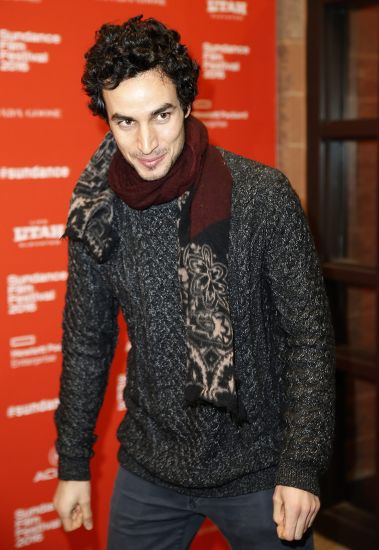 Israelipalestinian Actor Adam Bakri Arrives Premiere - Foto de stock de ...