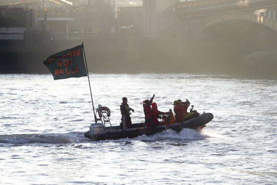 Dinghy Protest Flag On Vauxhall Bridge Editorial Stock Photo - Stock ...
