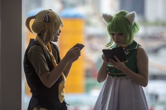 Cosplayers Chat Use Their Mobile Phone Editorial Stock Photo - Stock ...