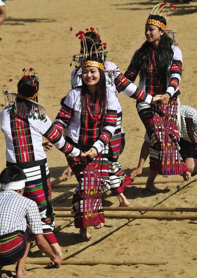 Mizo Girls Perform Their Traditional Bamboo Editorial Stock Photo ...