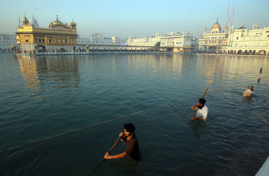 Sikh Volunteers Clean Steps Sacred Pond Editorial Stock Photo - Stock ...