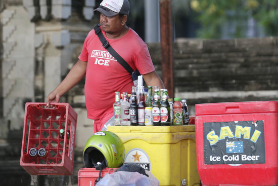 Indonesian Beverage Vendor Offers Variety Beers Editorial Stock Photo ...