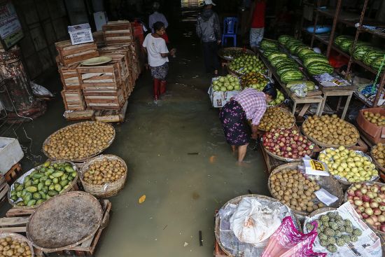 People Walk Through Flooded Vegetable Fruits Editorial Stock Photo ...