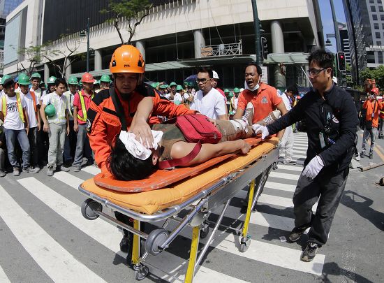 Unconscious Filipino Evacuated On Stretcher By Editorial Stock Photo ...