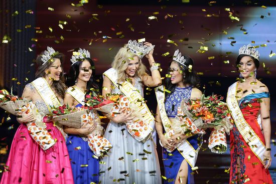 Newlycrowned Miss Global 2015 Jessica Peart Editorial Stock Photo ...