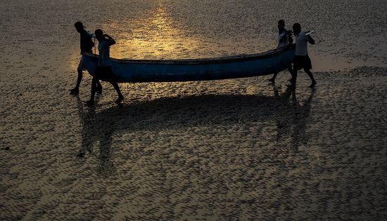 Indian Fishermen Koli Community Carry Boat Editorial Stock Photo ...
