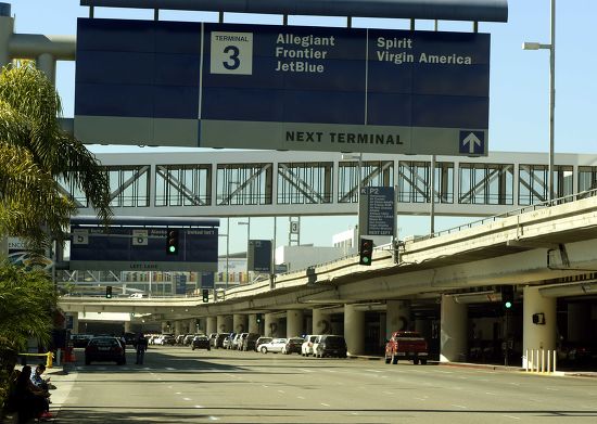 Police Secure Approach Terminal Three Los Editorial Stock Photo - Stock ...