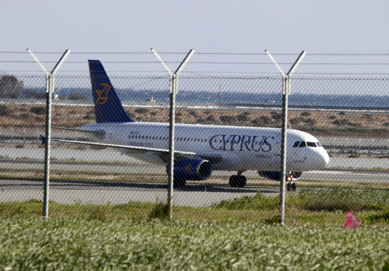 Aircraft Cyprus Airways Seen Larnaca Airport Editorial Stock Photo ...