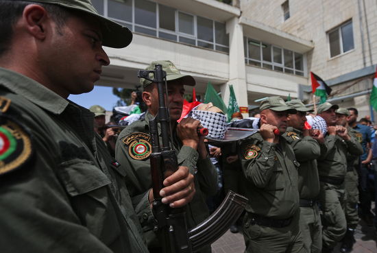 Palestinian National Security Members Carry Bodies Editorial Stock ...