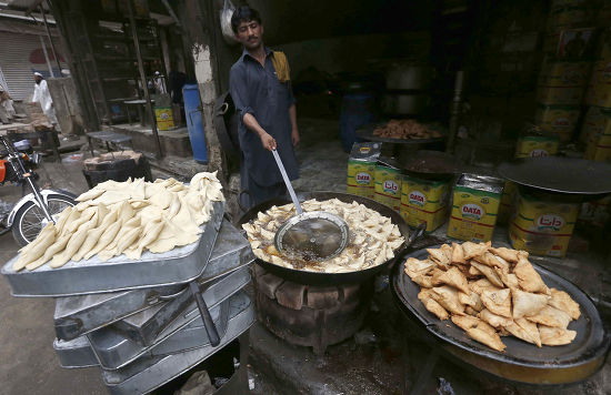 Pakistani Boy Prepares Traditional Food Samosa Editorial Stock Photo ...