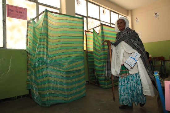 Elderly Woman Votes Kechene Medianealem Church Editorial Stock Photo ...