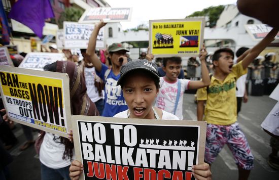 Filipino Activists Shout Antius Slogans Outside Editorial Stock Photo ...