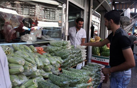 Syrian Buys Vegetables Fruits Market Damascus Editorial Stock Photo ...