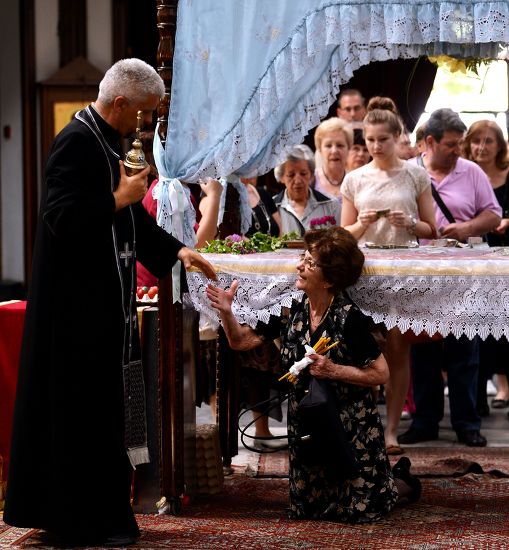 Orthodox Priest Blesses Macedonian Pilgrims Crossing Editorial Stock ...