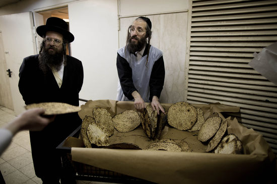 Ultraorthodox Jewish Man Inspect Matzah Matzah Editorial Stock Photo ...