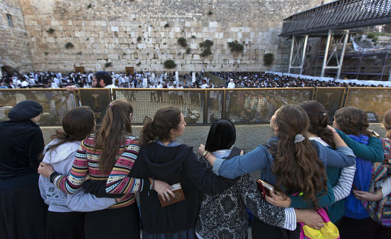 Orthodox Jewish Girls Link Arms They Editorial Stock Photo - Stock ...