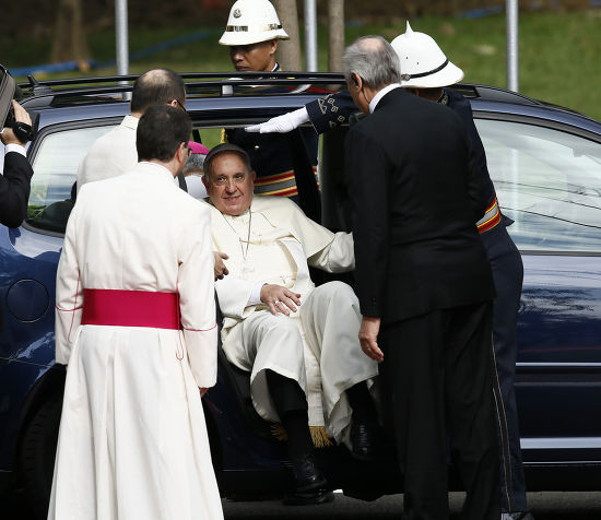 Pope Francis C Disembarks His Limousine Editorial Stock Photo - Stock ...